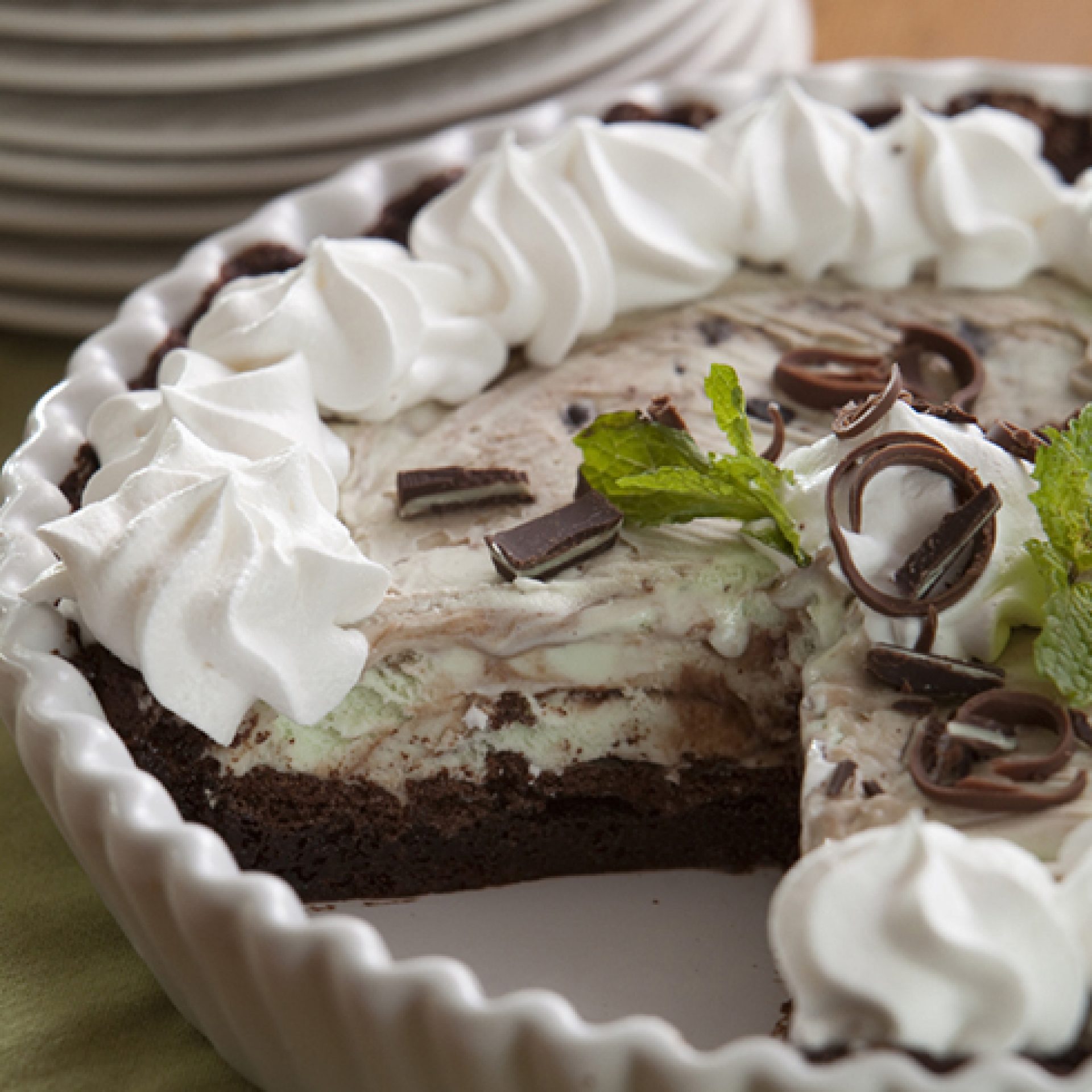 Nancy's Ice Cream Pie With Chocolate Cake Crust Recipe - Farm Flavor Recipe