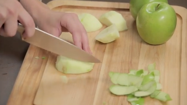 How to Peel, Core and Chop an Apple - Farm Flavor