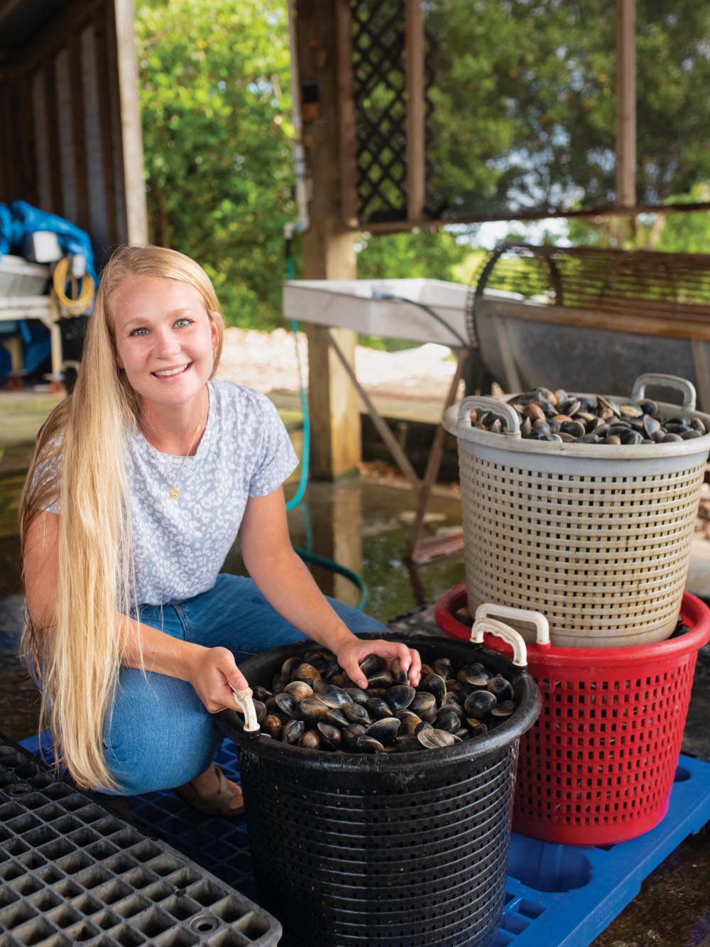 Shellfish Connoisseurs Are Drawn to Cedar Key Clams and Oysters - Farm ...