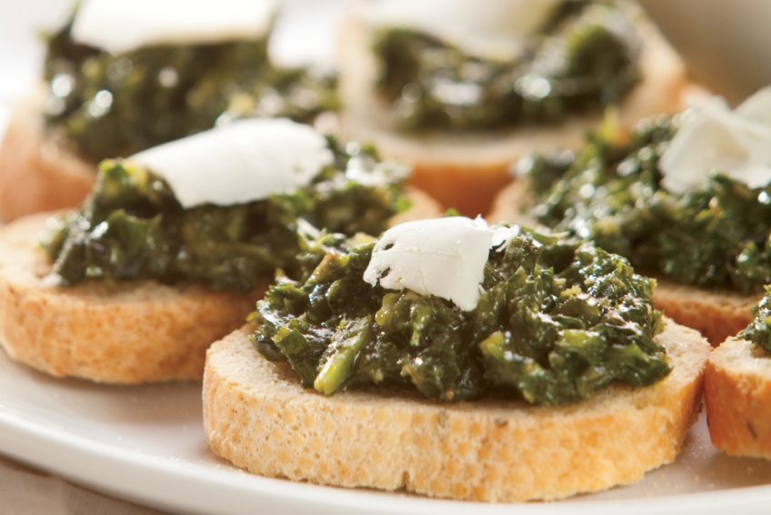 10 Creative Ways to Use Your Mint Harvest This Summer - Farm Flavor