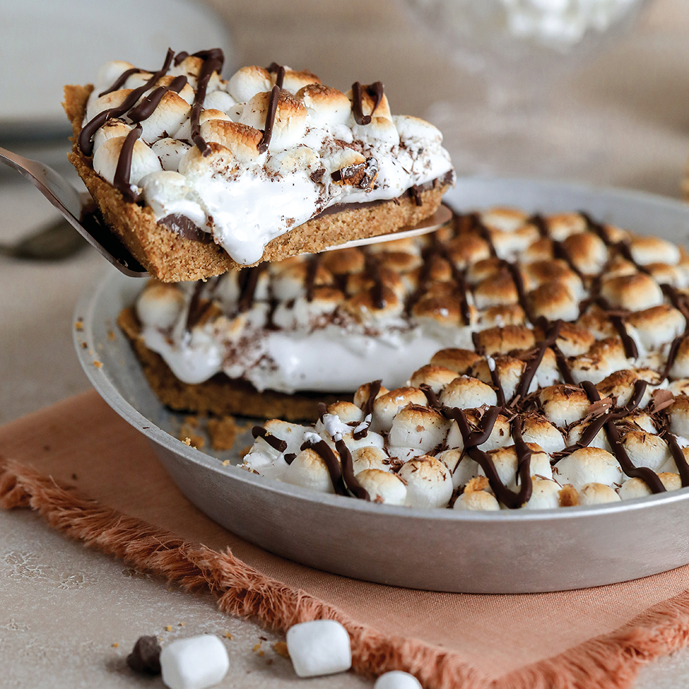 Campfire S’mores Pie Recipe - Farm Flavor Recipe